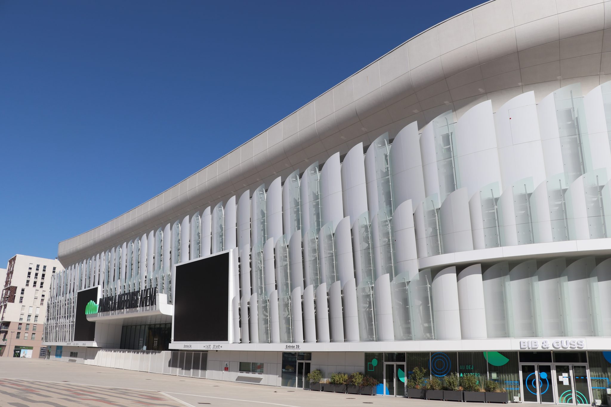 Centre de vaccination à Paris La Défense Arena