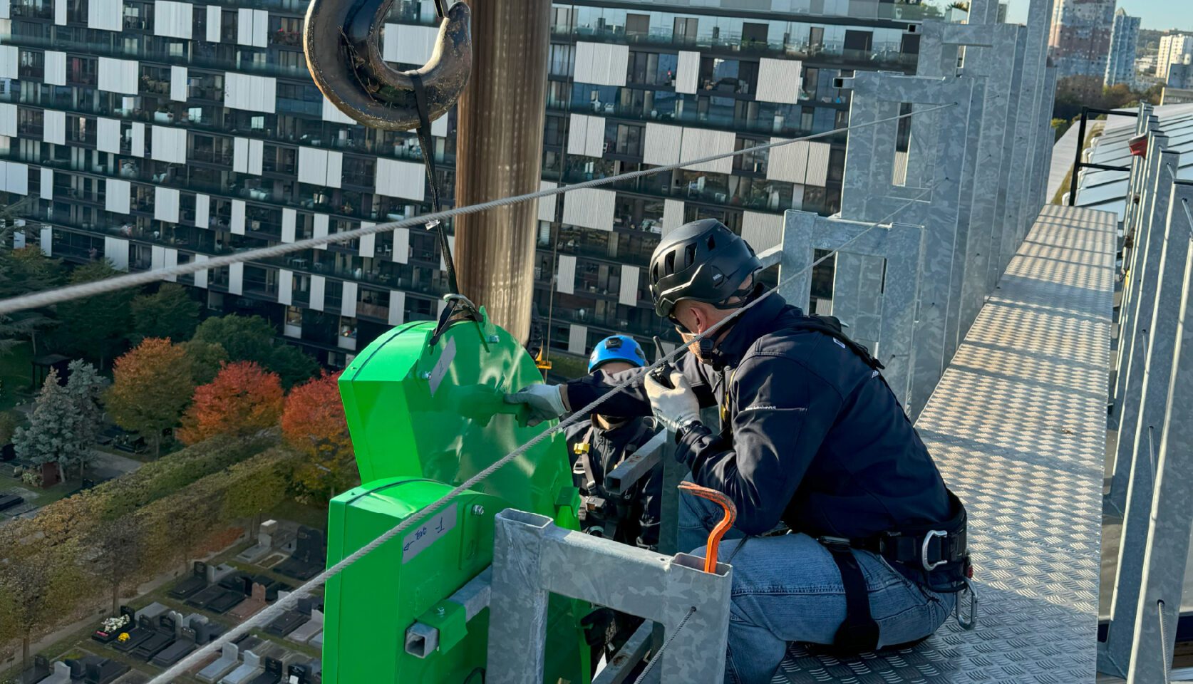 "facade or arena" - Paris La Défense Arena